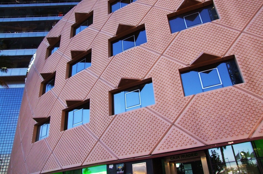 Okno – najpomembnejši element fasade | Gradbenik